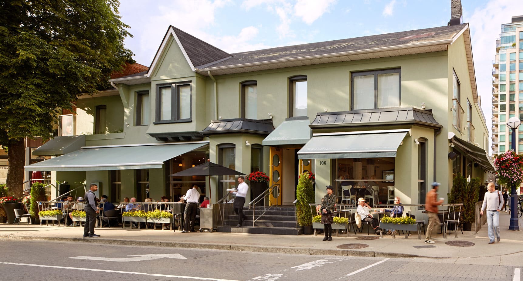 Experience - Sassafraz Restaurant in Yorkville, Toronto